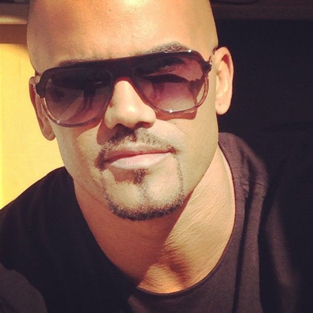 Loving Moore: April 2013